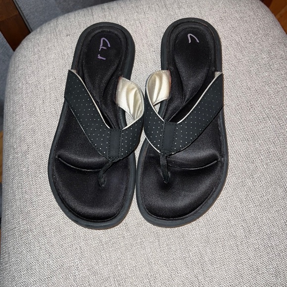 Clarks | Shoes | Womens Clarks Flipflops Size 8 | Poshmark